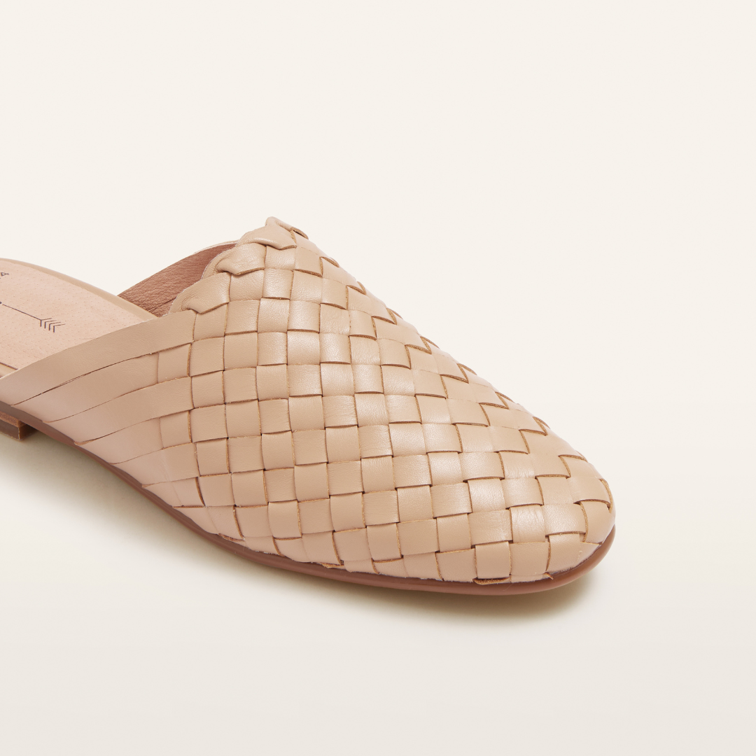 FRANKIE4 Wallace - Camel Weave Mule – Shannons Shoes