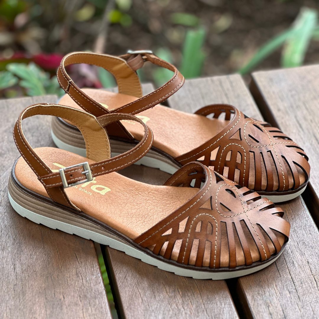 Zeta Maura - Avellana Natural Closed Toe Sandals – Shannons Shoes