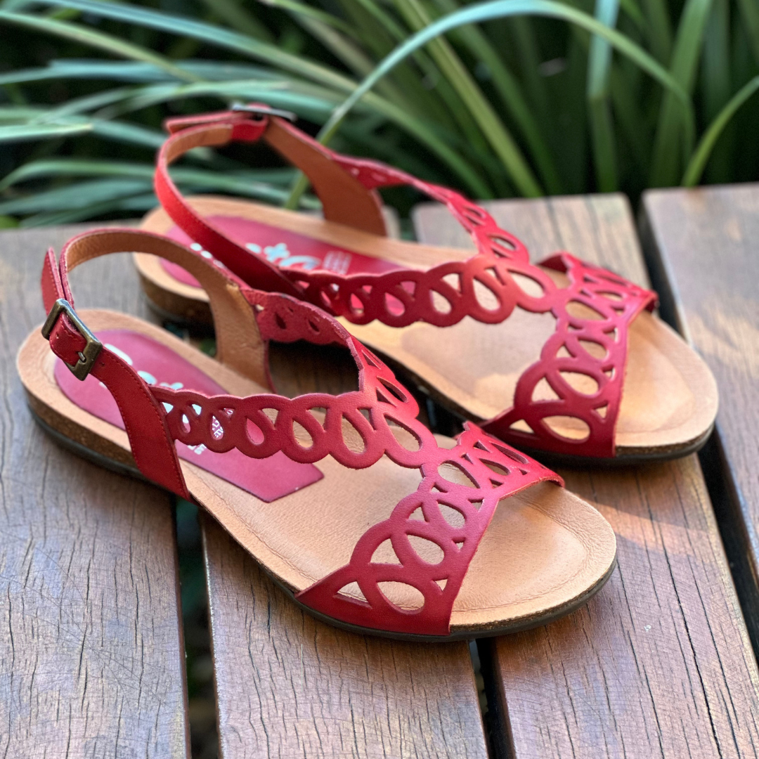 Zeta Shoes Posar Rojo Red | Womens Leather Sandals – Shannons Shoes
