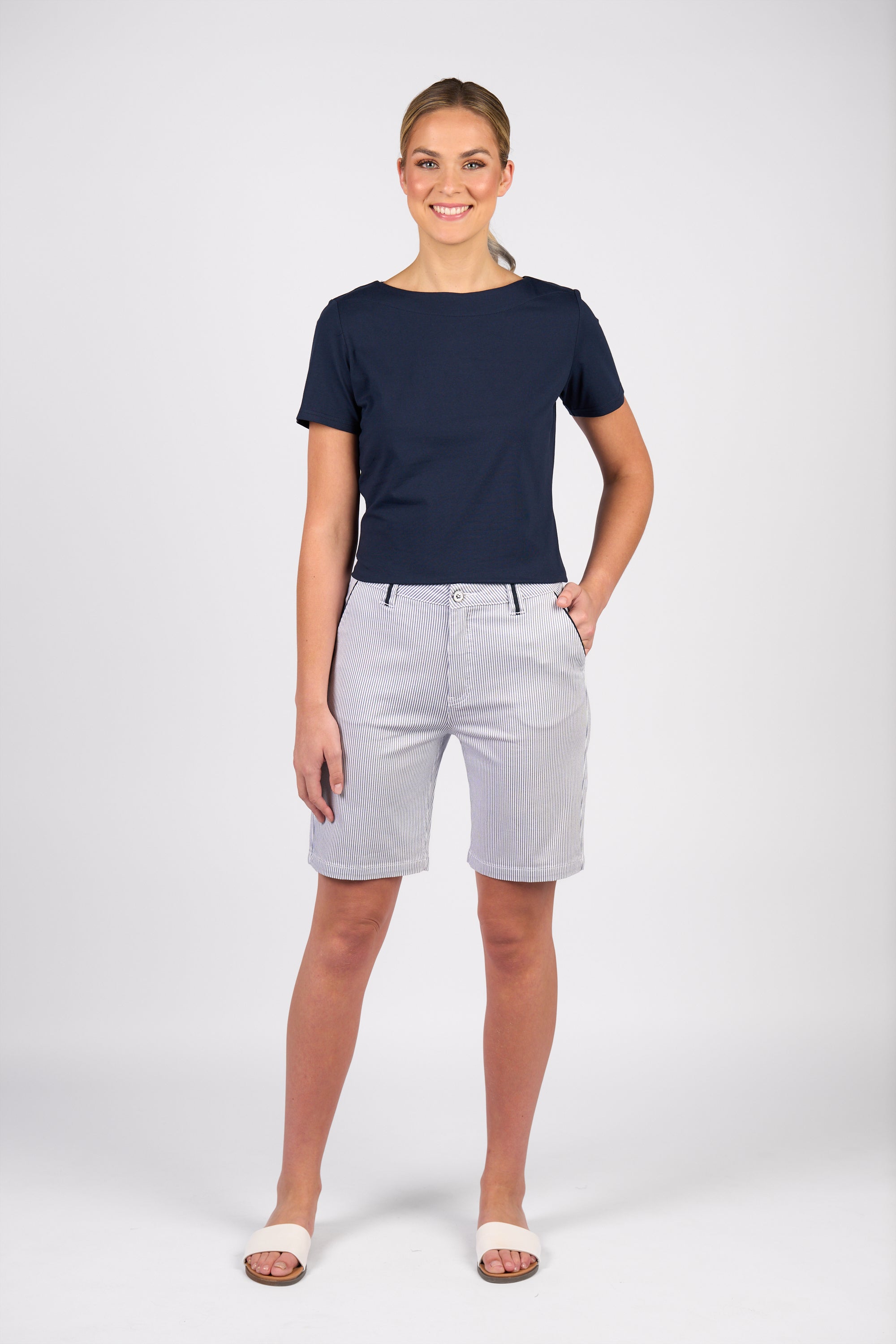 Vassalli 5998 - Ink/White Stripe – Shannons Shoes