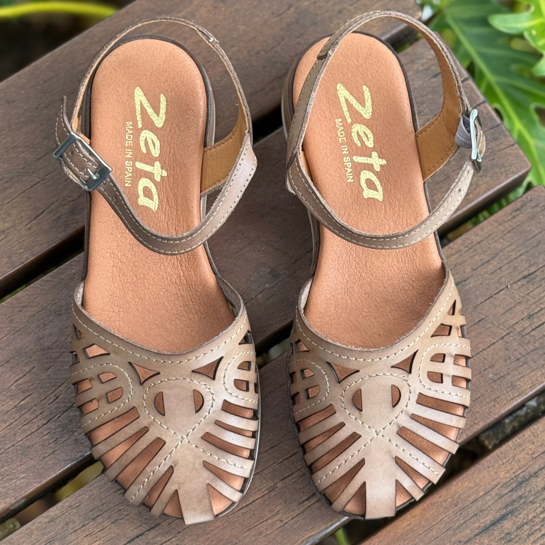 Zeta Maura - Lino Natural Sandals | Closed Toe – Shannons Shoes